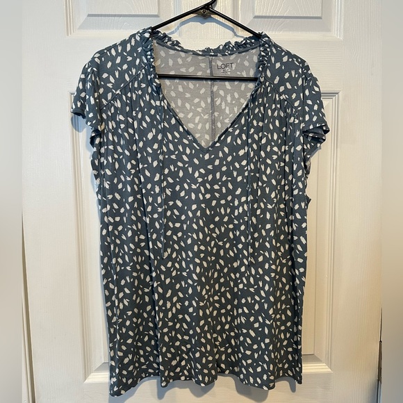 LOFT | Tops | Loft Womens Top | Poshmark